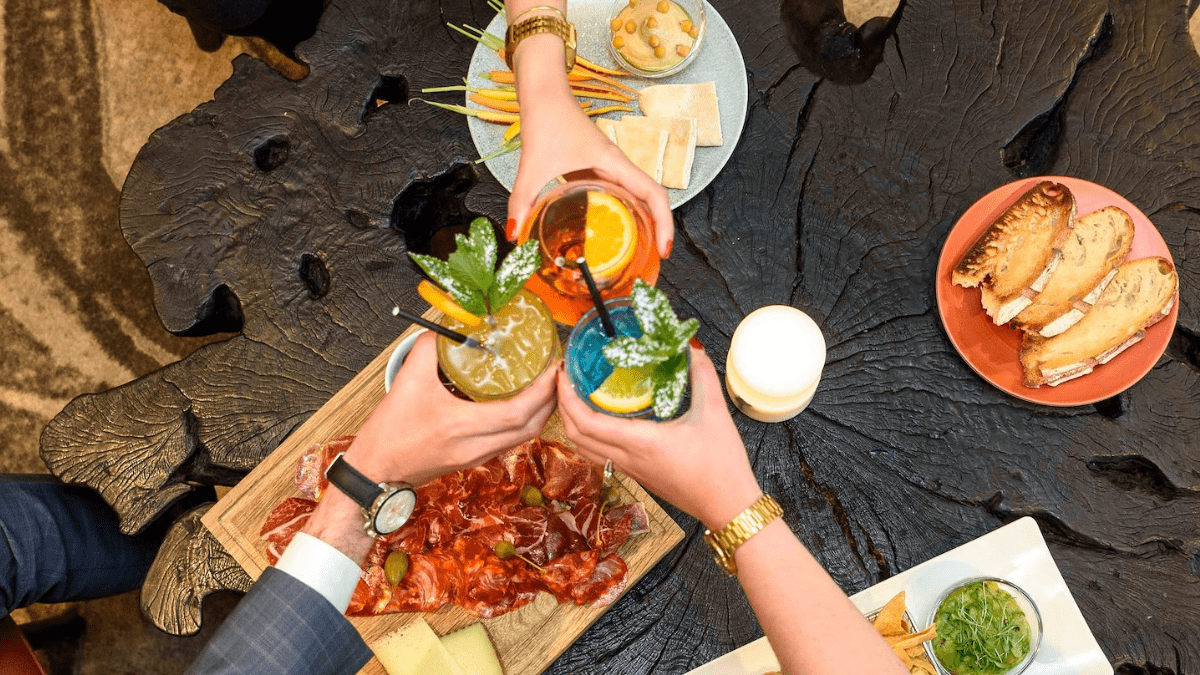 Top 7 des Bars à Nice instagrammables – Uniteed Media